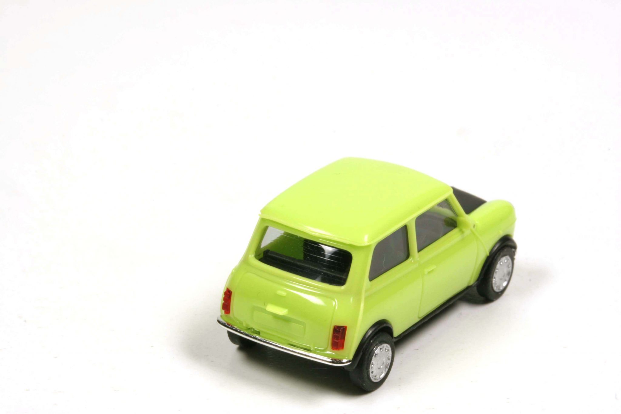 News 1:87 Herpa Leyland Mini 1000 Mk III 1977 „Mr. Bean” – caramini ...