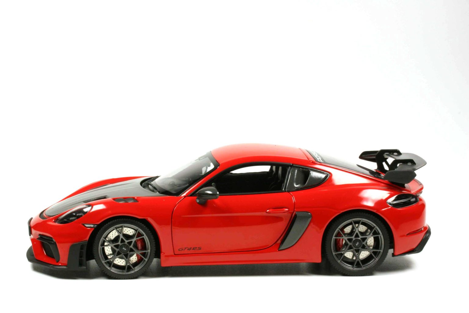 News 1:18 Minichamps Porsche 718 Cayman (Typ 982) GT4 RS 2024 ...