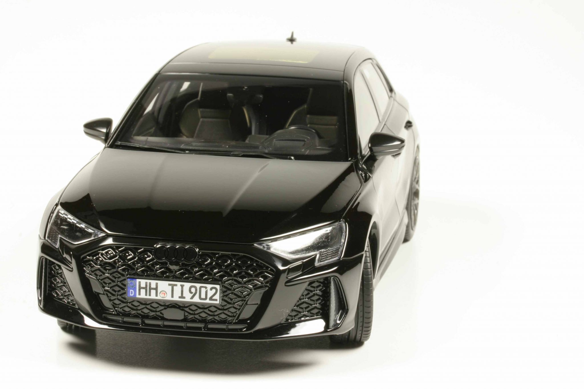 News 1:18 Norev Audi RS3 (8YA) 2025 – caramini-online.de